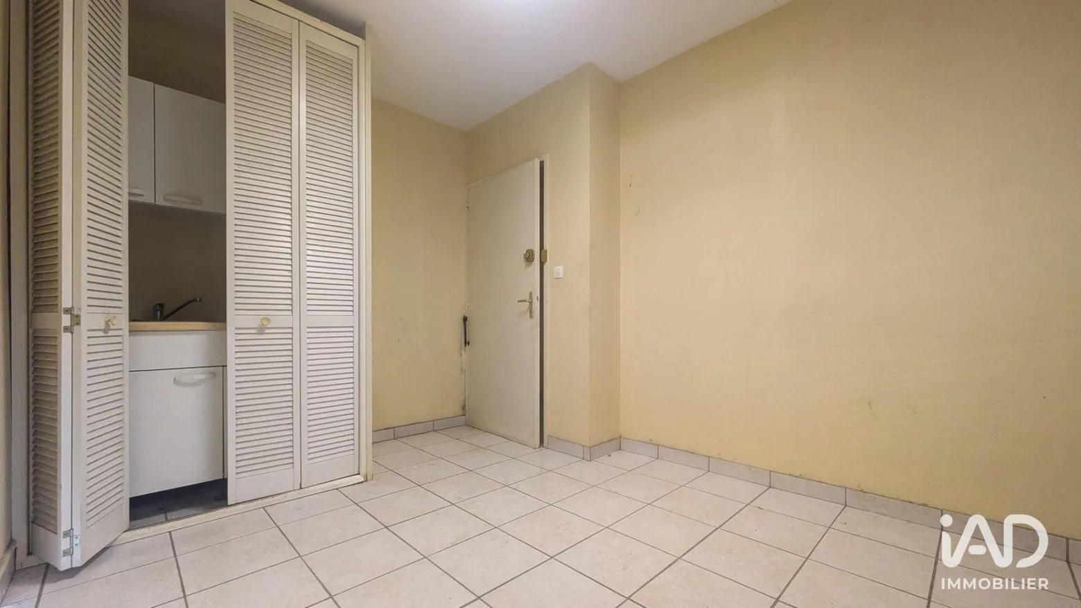 Location bureaux 9 m² à VARENNES-SUR-SEINE (77130) - 2030252 - iad
