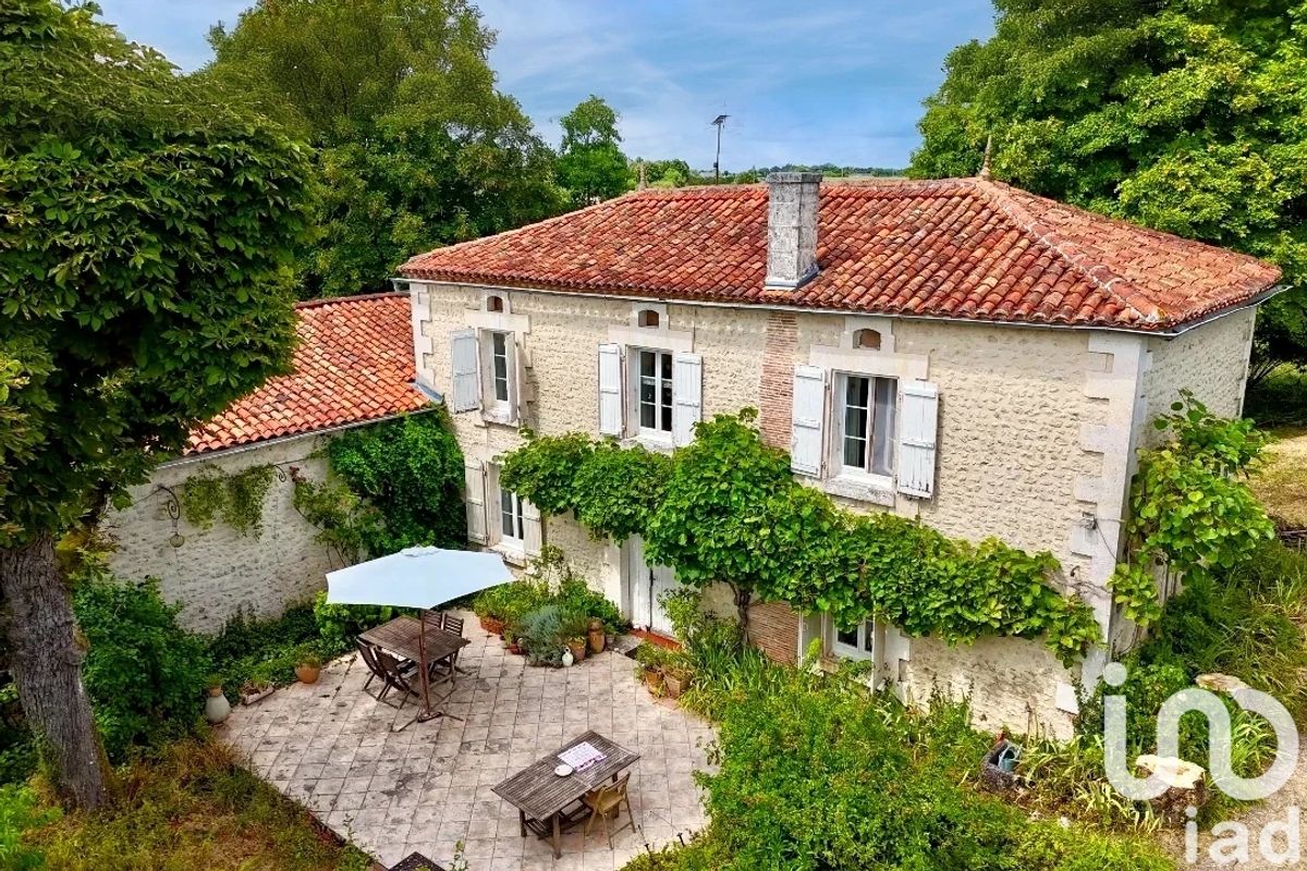 Vente maison à Boisné-La Tude (16320) : maison 7 pièces 227 m² ...