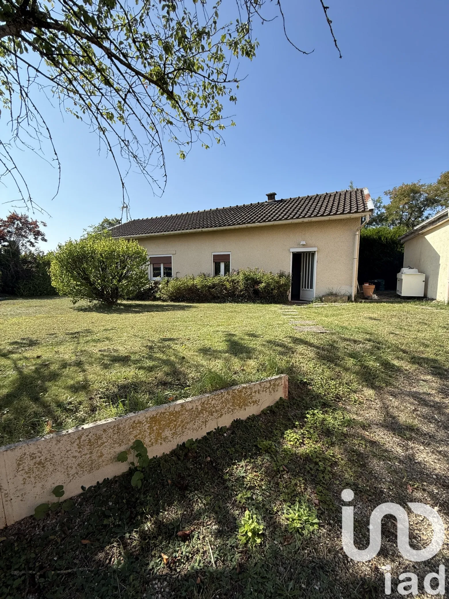 Sale house in Sainte-Menehould (51800): 4 rooms house 72 m² - 1861734 - iad