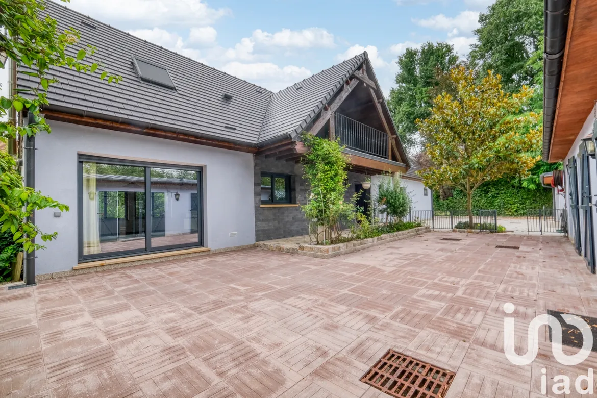 Sale house in Lesches (77450): 7 rooms domain 200 m² - 1858423 - iad