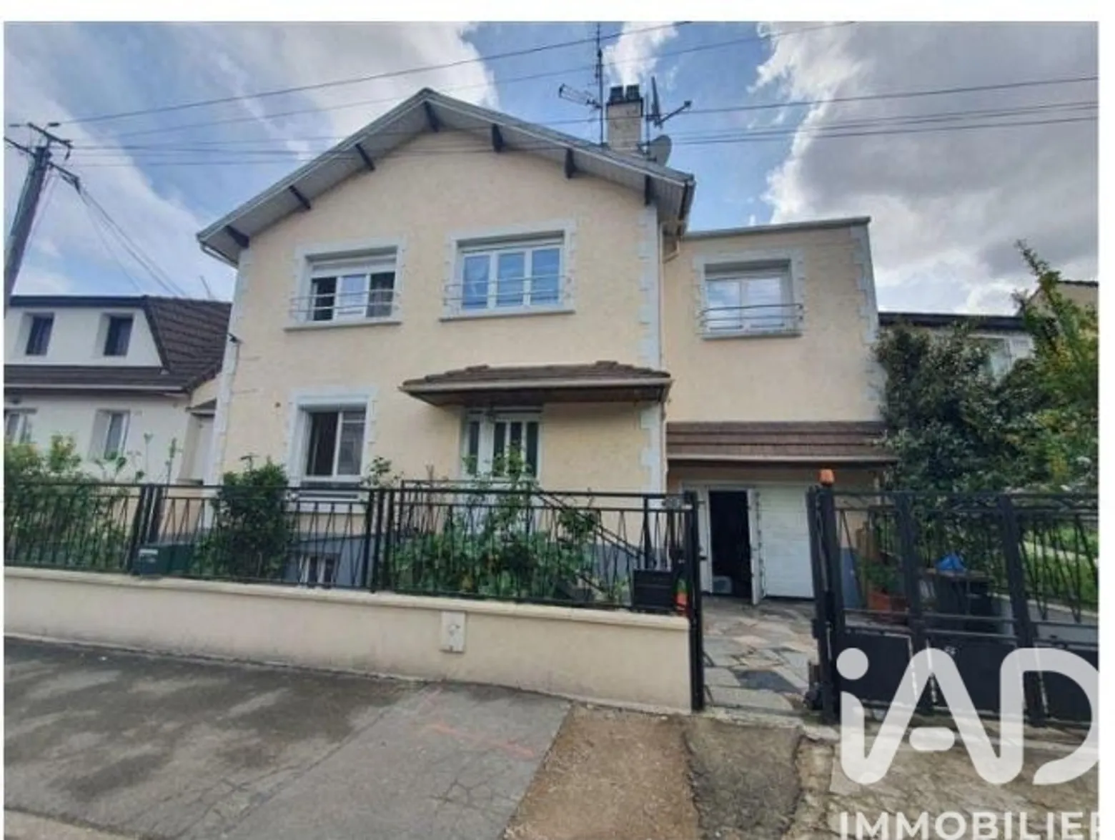 Vente maison à Bobigny (93000) : maison 5 pièces 129 m² - 1887829 - iad