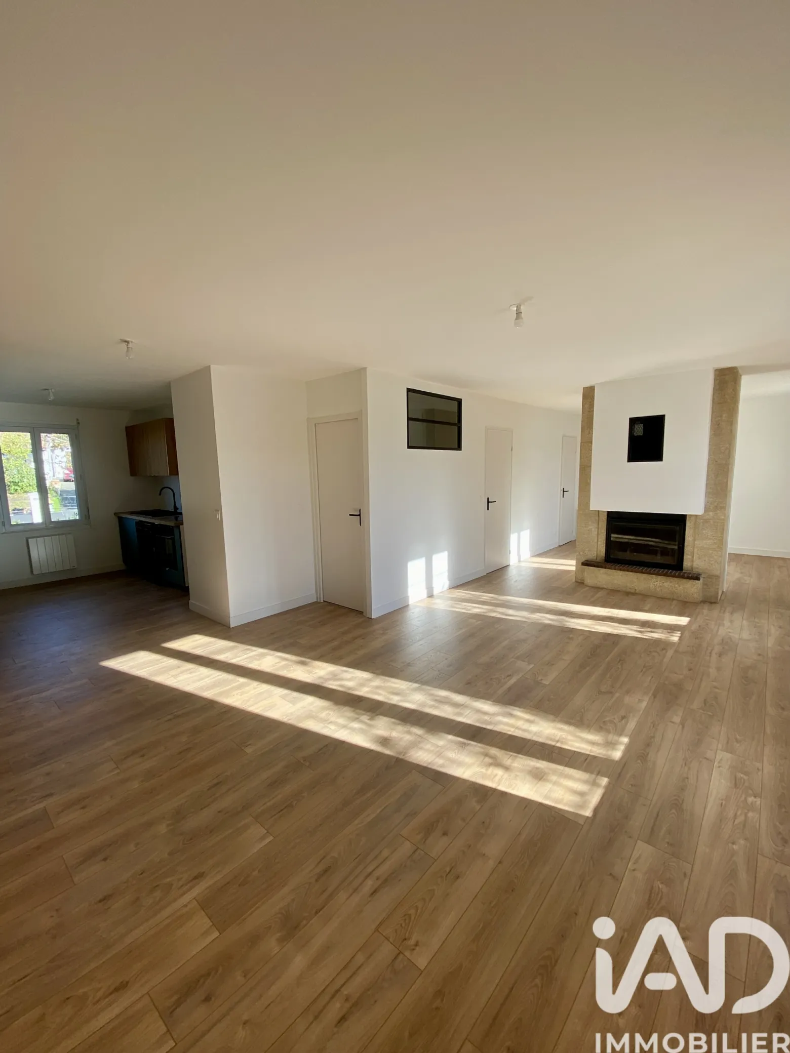 Vente maison à Créon (33670) : maison 5 pièces 126 m² - 1891698 - iad