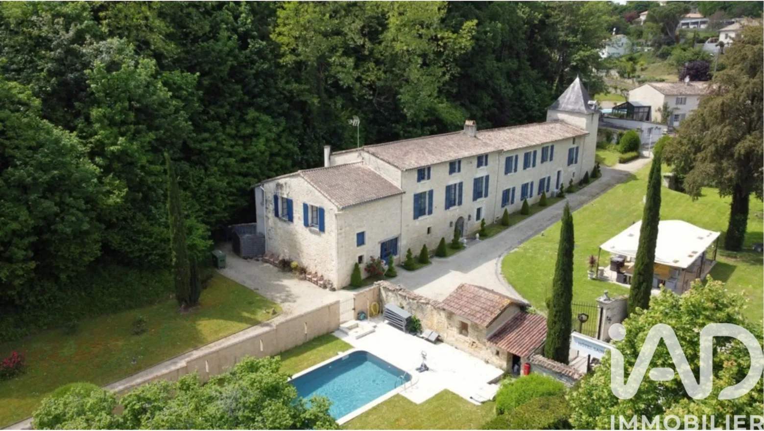 Vente maison à Saint-Maixent-l'École (79400) : demeure 18 pièces 370 m² ...