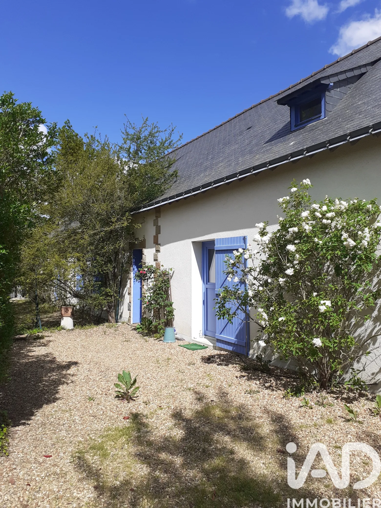 Sale house in Morannes sur Sarthe-Daumeray (49640): 9 rooms park home ...
