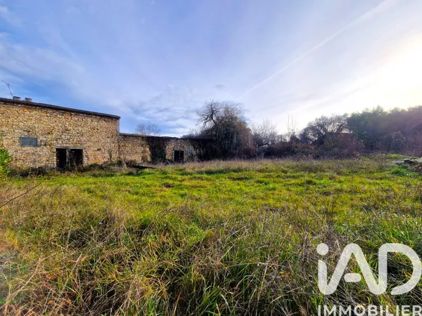 Terrain à vendre à Marthon (16380) : 1 terrain en vente - iad