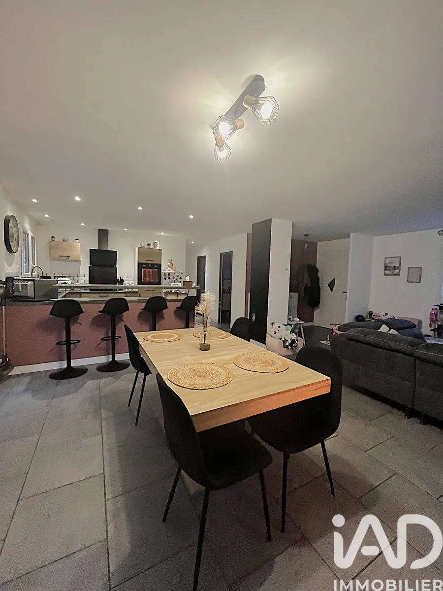 Maison 4 pièces à vendre à Prévelles (72110) : 1 maison en vente - iad