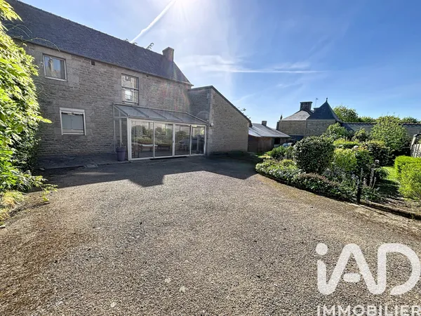 21 maisons à vendre à Dinan (22100) - iad