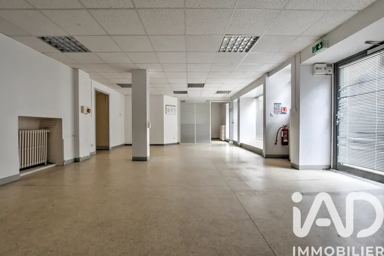 Vente immeuble 307 m² à Guéret (23000) - 2046550 - iad