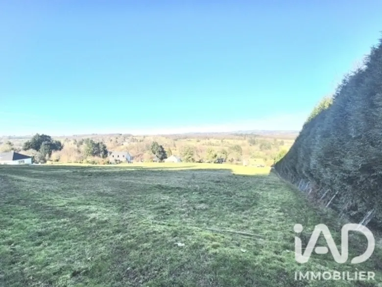 Vente terrain à Masseret (19510) : terrain à bâtir 4 000 m² - 2055981 - iad
